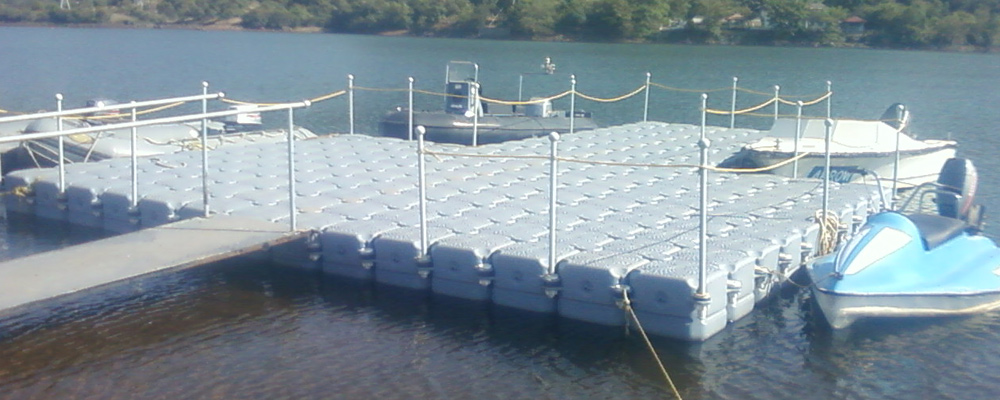 Benefits of Floating Docks - Urban Farm Online