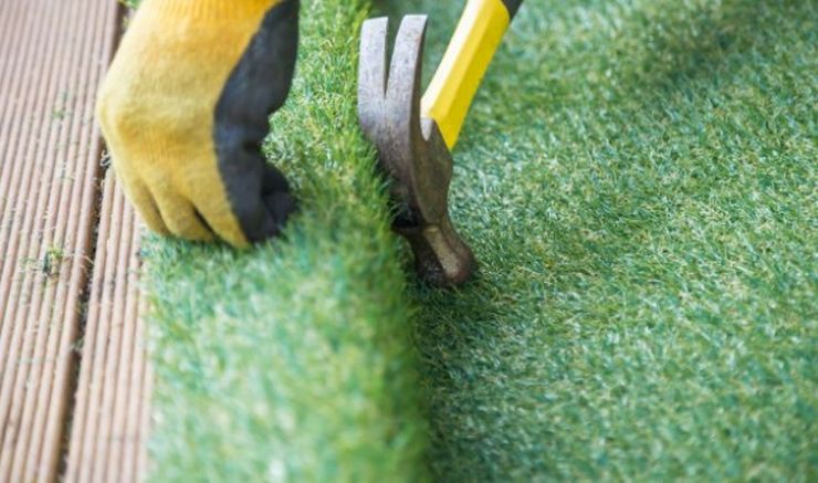 How to Fix Artificial Grass On Wall - Urban Farm Online