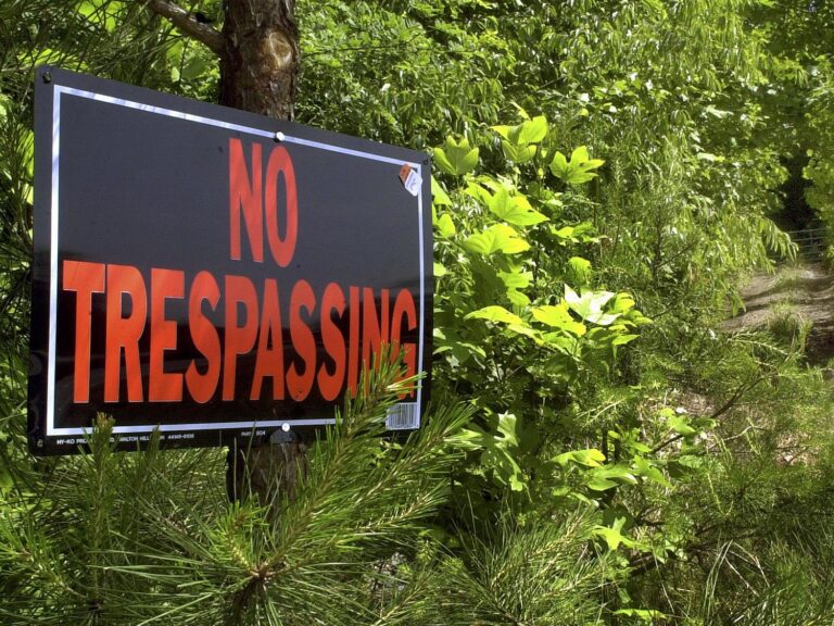 Various Farm Signs And Their Importance - Urban Farm Online